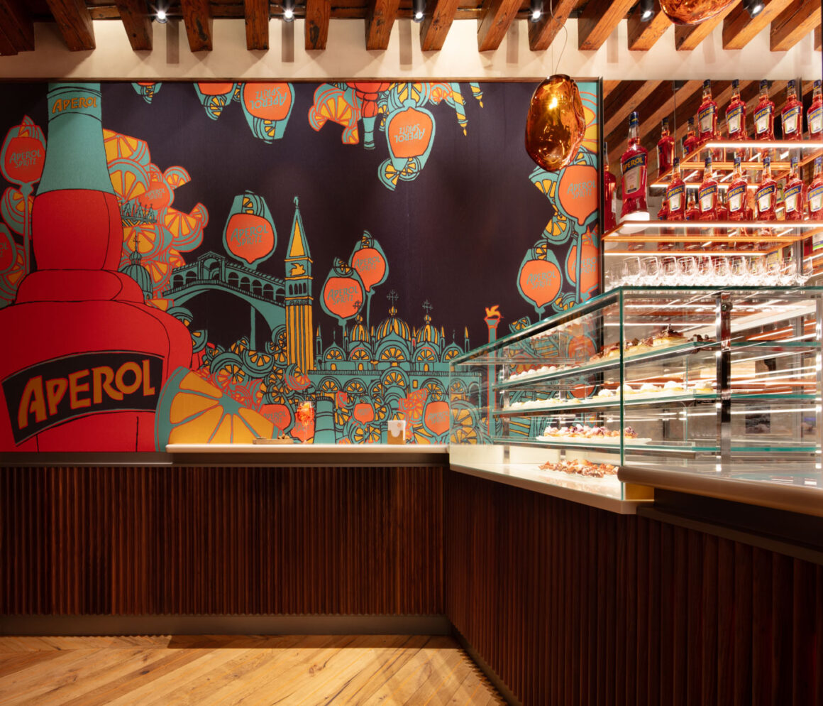 Terrazza Aperol: Cocktail Bar in Venice, Italy by Vudafieri-Saverino ...